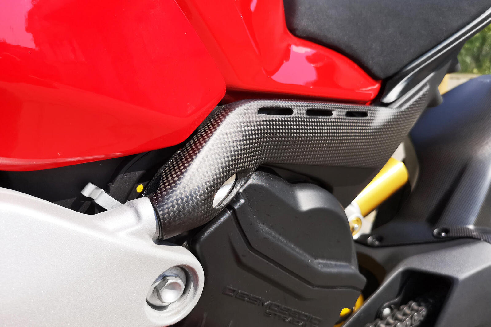 Rear subframe covers Ducati Panigale V4 - Matt Carbon by CNC Racing | Premium Motorcycle Part - Engi